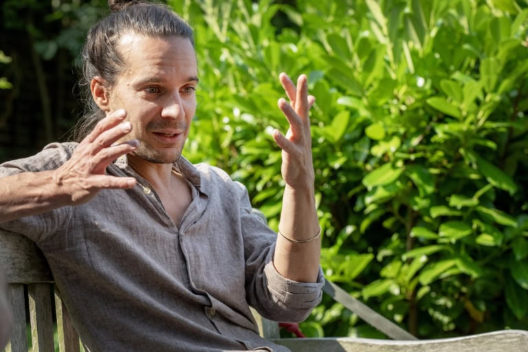 Daan, acht jaar later: ‘Ondanks mijn verschrikkelijke jeugd, vertel ik ...